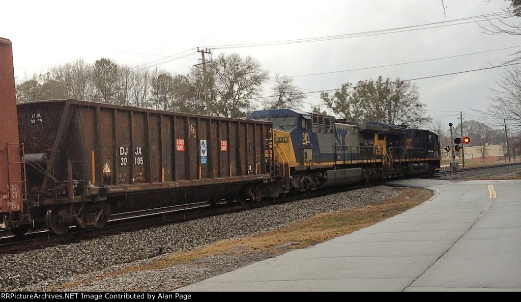 CSX ET44AH 3368 and AC44CW 381